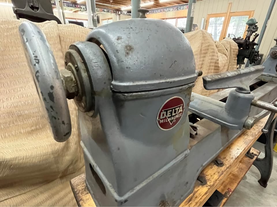 Delta 12" Wood Lathe w/ Cast Iron Legs & Countershaft | Old Woodworking ...