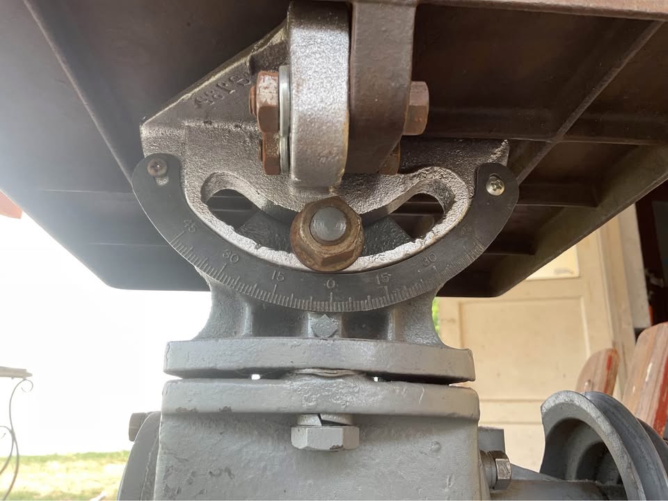 Walker Turner Scroll Saw | Old Woodworking Machines