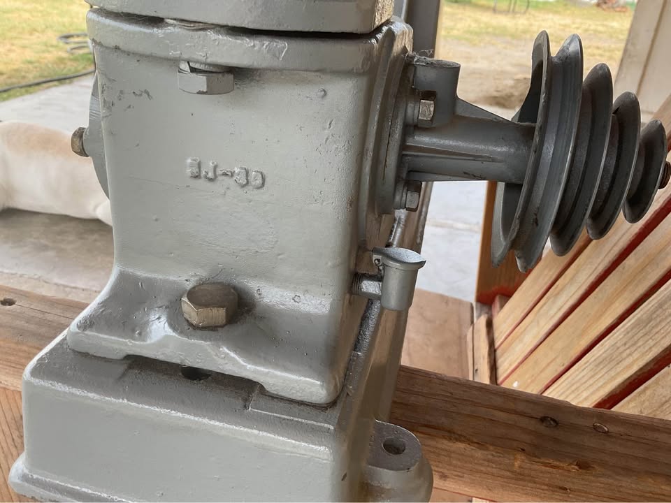 Walker Turner Scroll Saw | Old Woodworking Machines